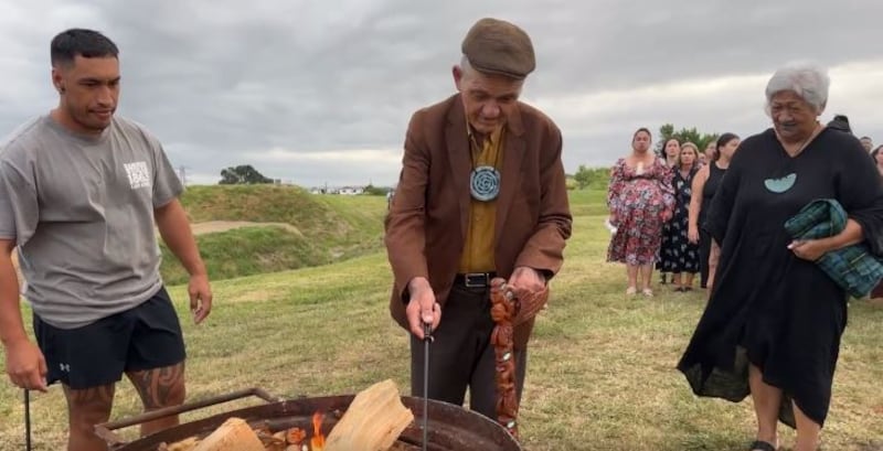 KĪngi Tūheitia lights ceremonial fire as final act of hui-ā-motu – Te ...