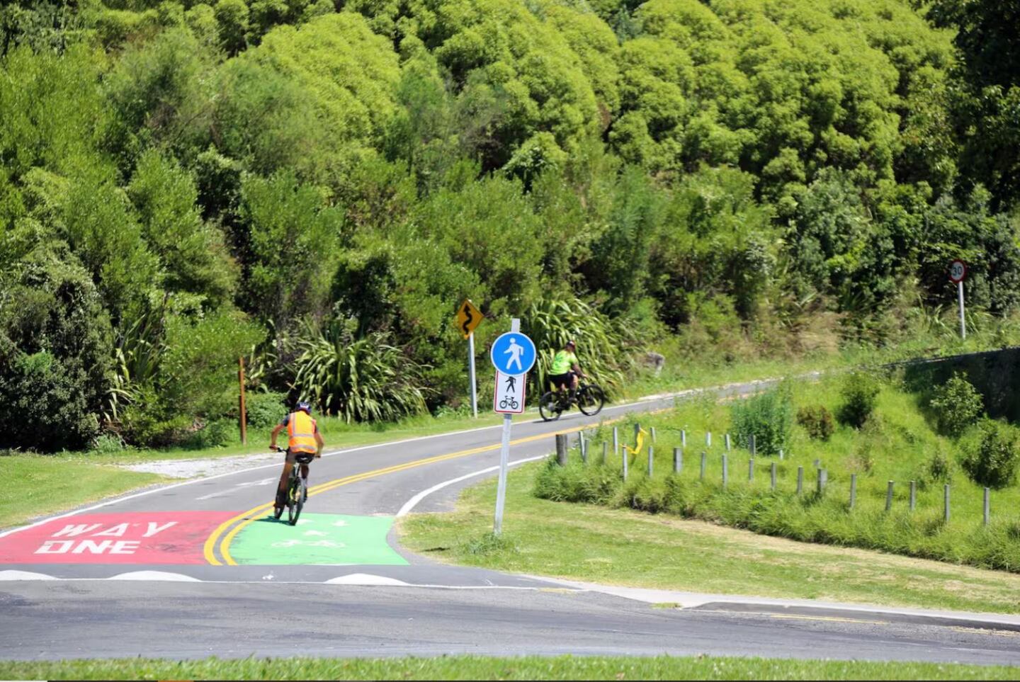 Wheels in motion for Tairāwhiti book-a-bike project – Te Ao Māori News